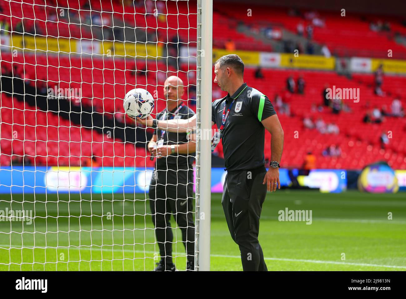 Referees technology hi-res stock photography and images - Alamy