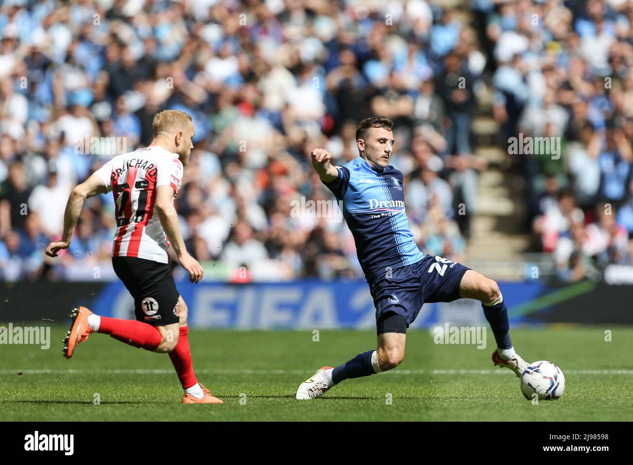 Wycombe wanderers josh scowen hi-res stock photography and images - Alamy