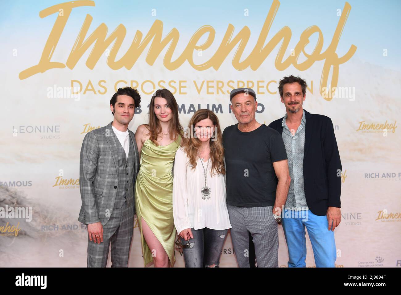 Munich, Germany. 21st May, 2022. Actors Max Befort, (l-r) Leia Holtwick ...