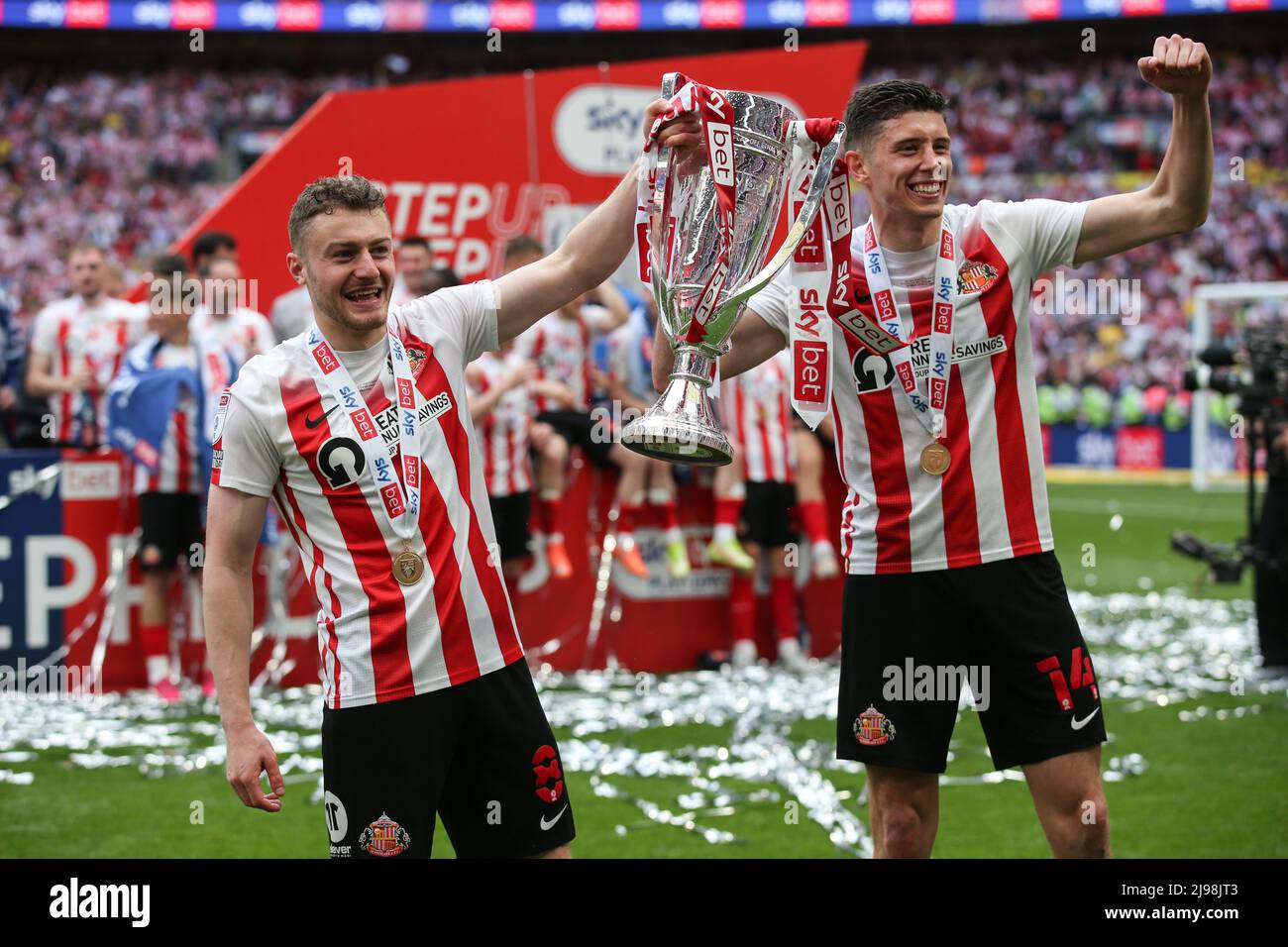 Elliot Embleton and Ross Stewart #14 of Sunderland celebrate with the ...