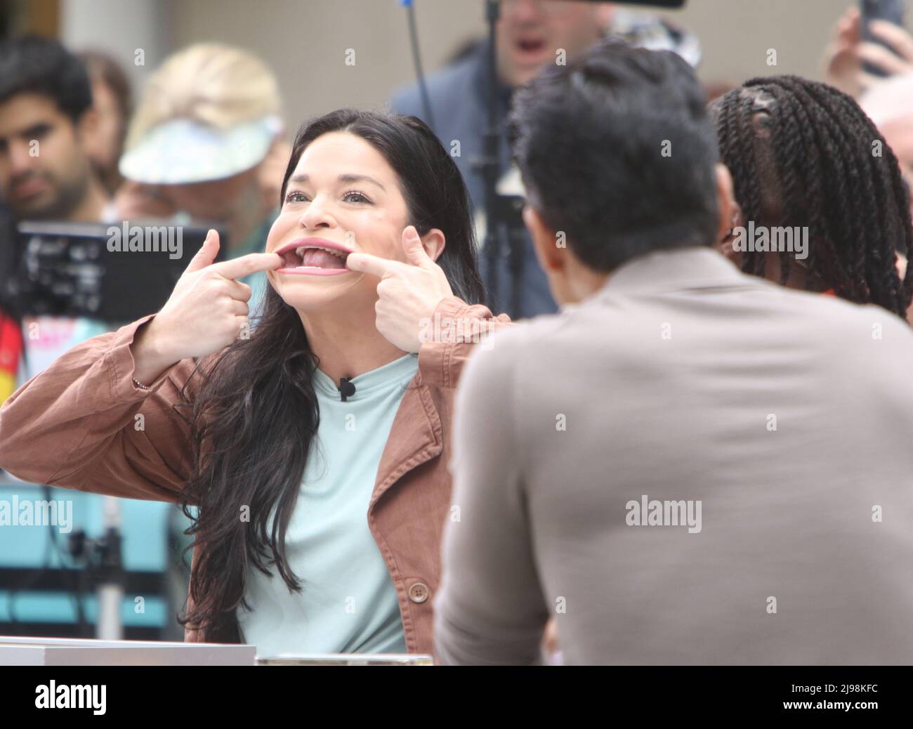 May 20, 2022.Mario Lopez, Scott Evans, Samantha Ramsdell on the set of ...