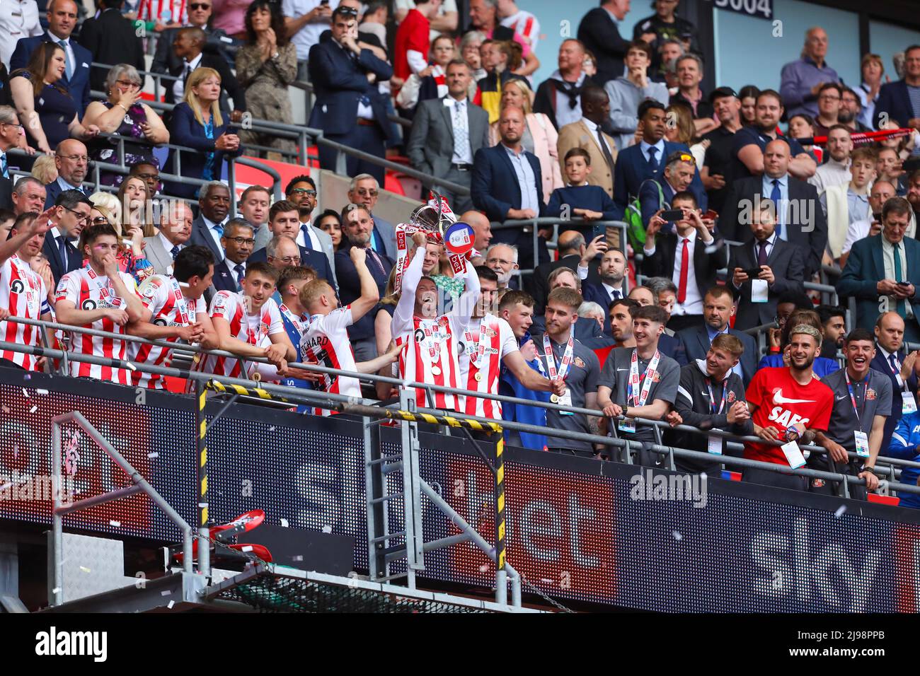 Wembley Stadium, London, UK. 21st May, 2022. FA League 1 promotion play ...