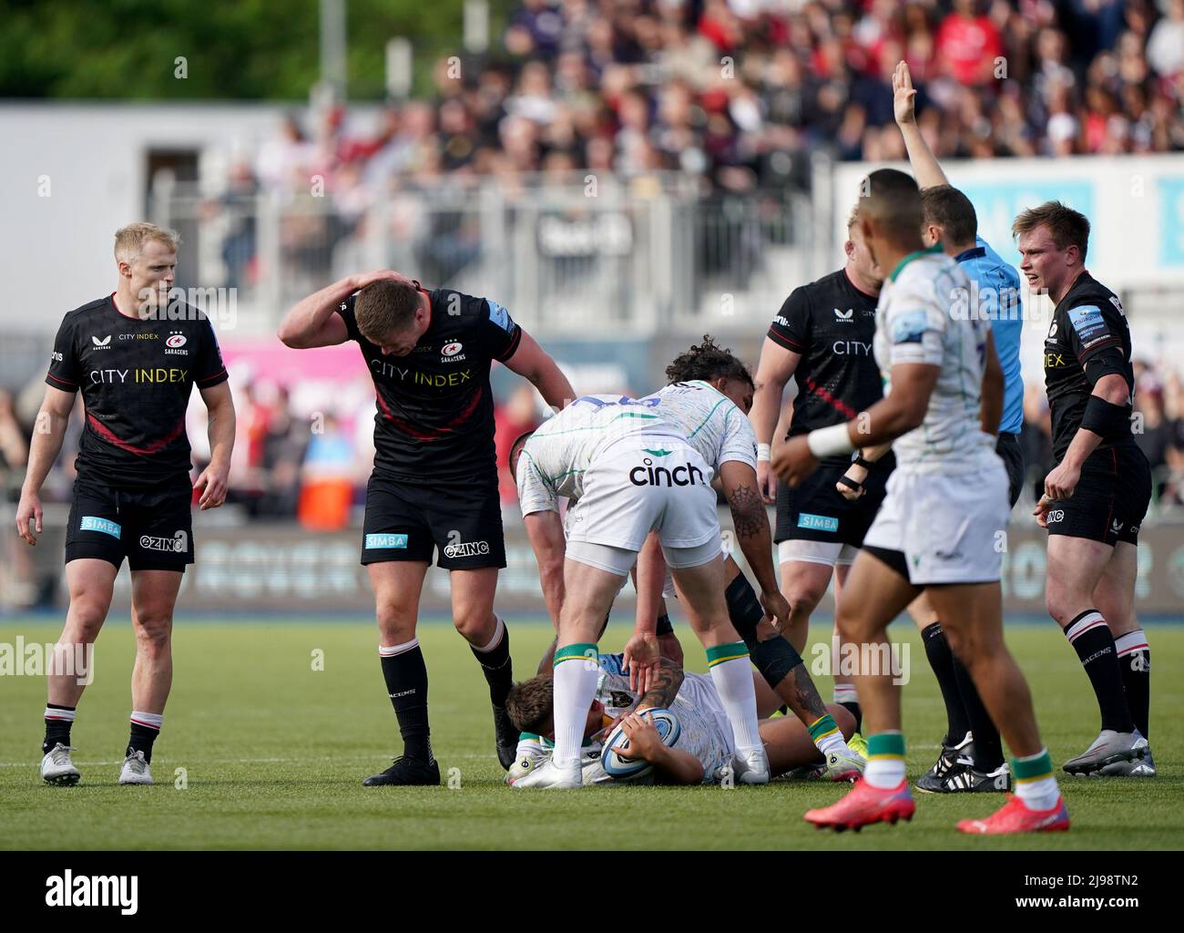 Rugby head colliding hi-res stock photography and images - Alamy