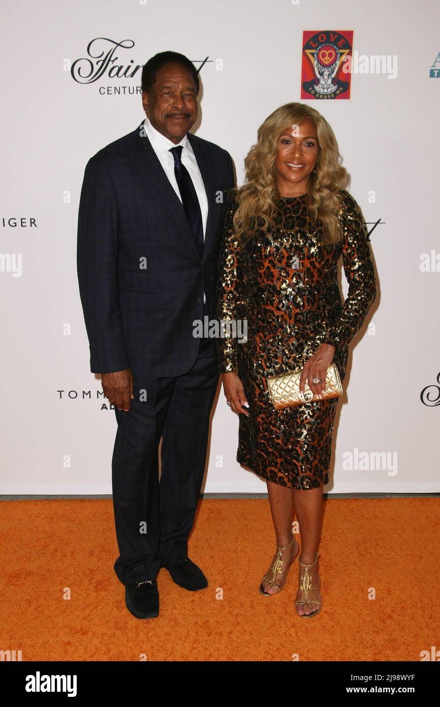 Dave Winfield and Tonya Winfield attends the 29th Annual Race to Erase ...