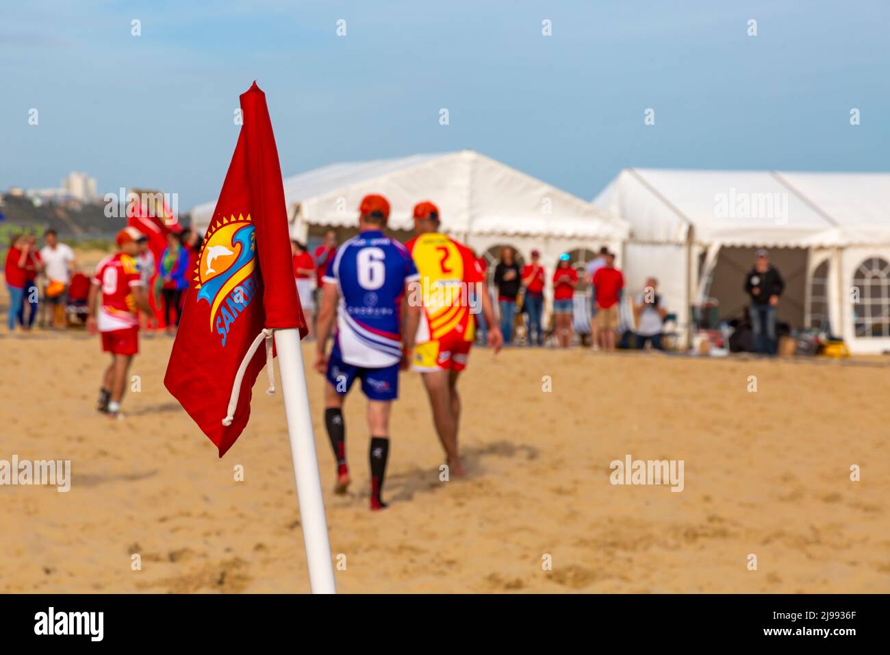 Beach touch rugby hi-res stock photography and images - Alamy