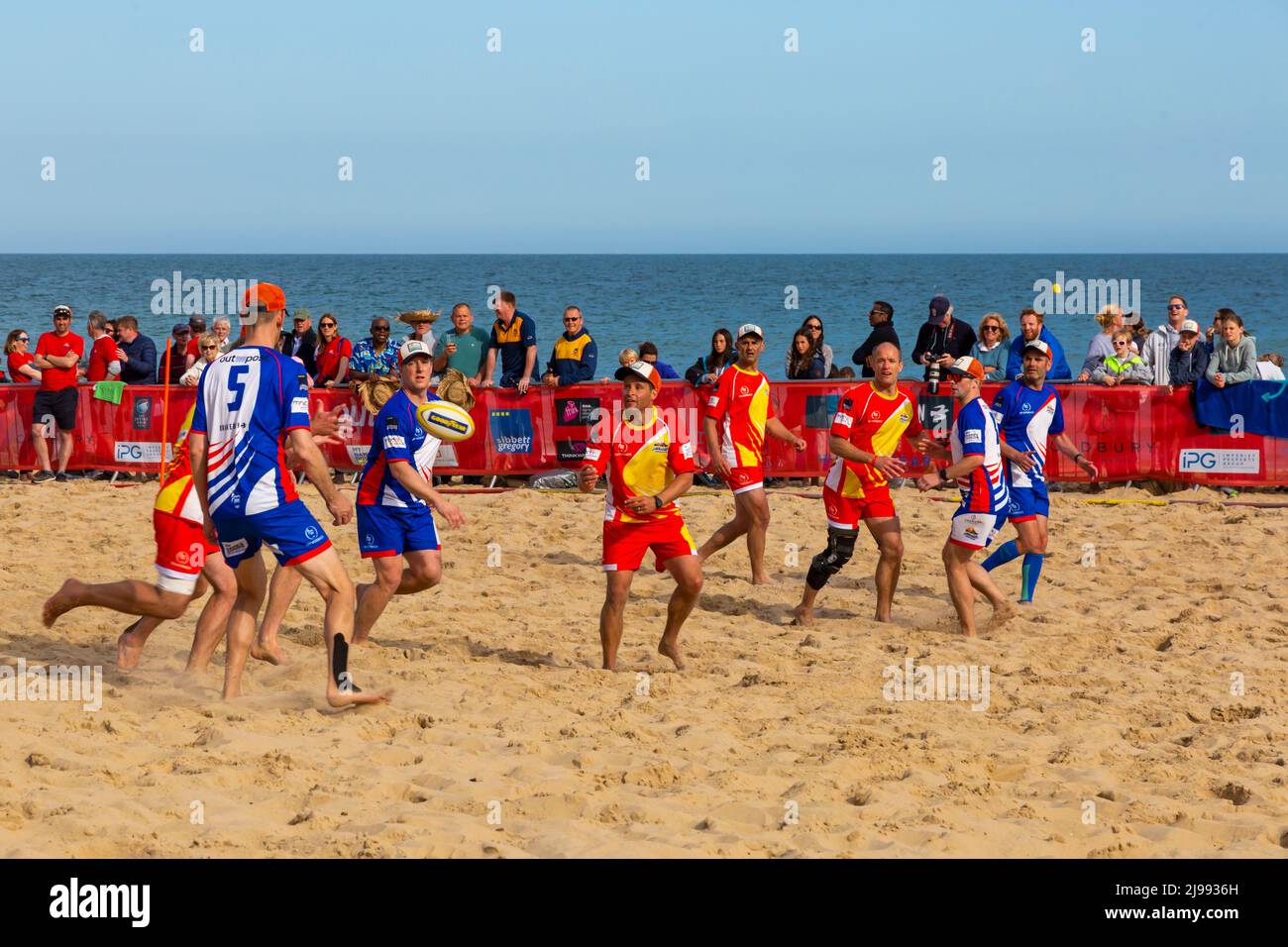 Sandbaggers marathon beach touch rugby team hi-res stock photography ...