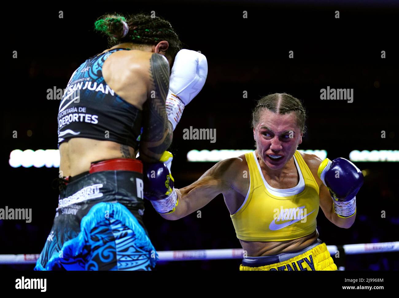 Maria Cecilia Roman (left) and Ellie Scotney in the WBA ...