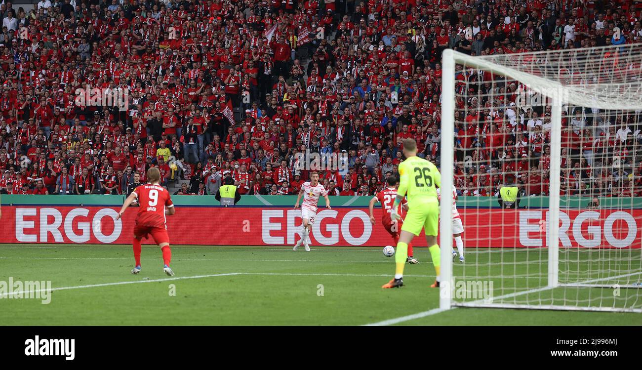 Pitchball sport hi-res stock photography and images - Alamy