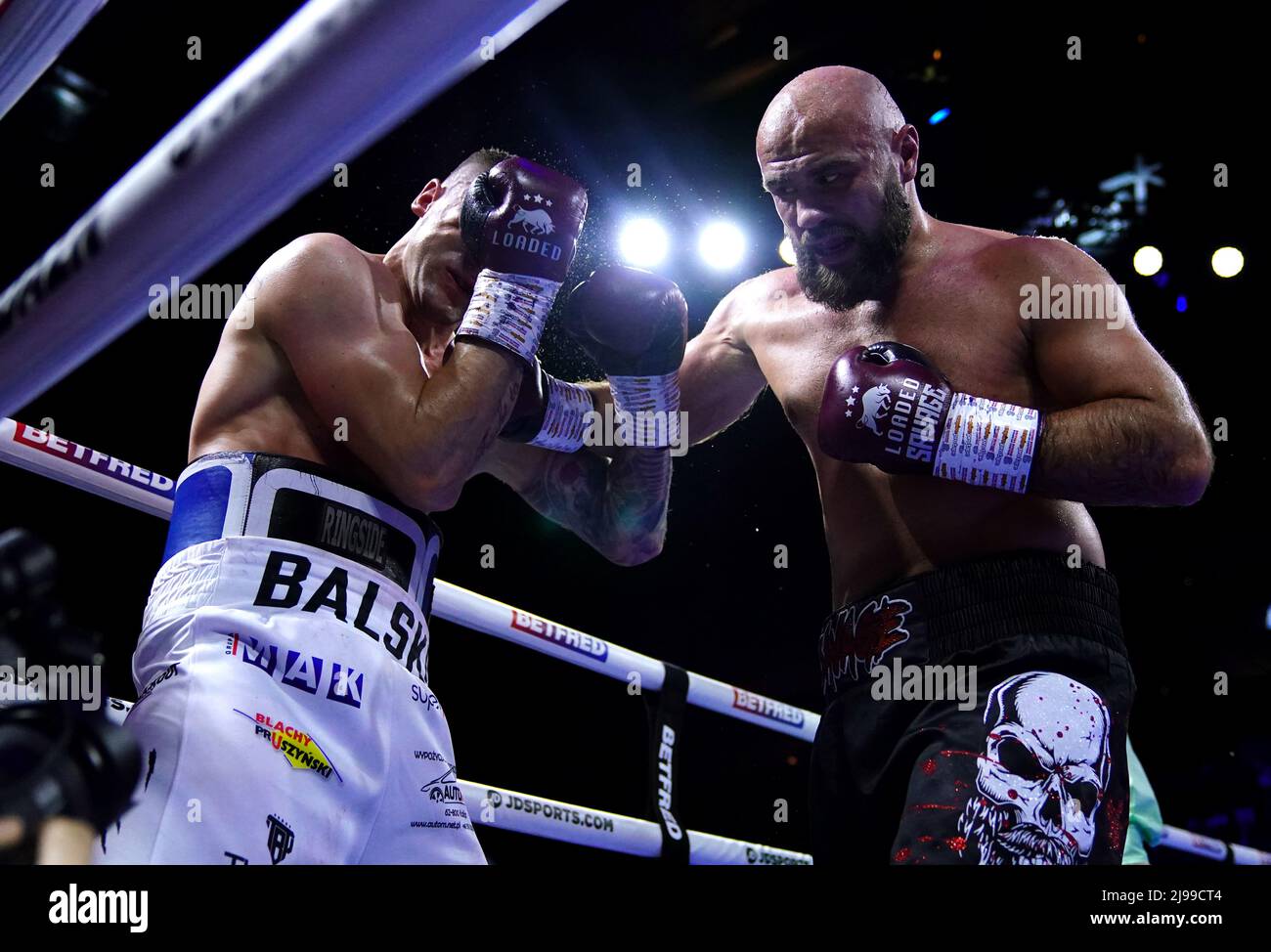 Adam Balski (left) and Alen Babi in the WBC Silver Bridgerweight Title ...
