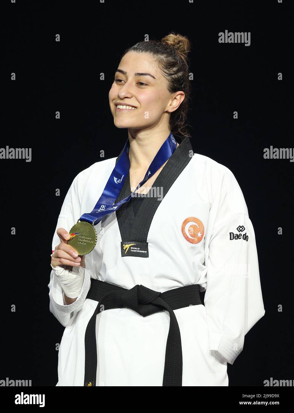 Turkey's Gamze Gurdal, gold medalist in the Para/K44 women's -57kg ...