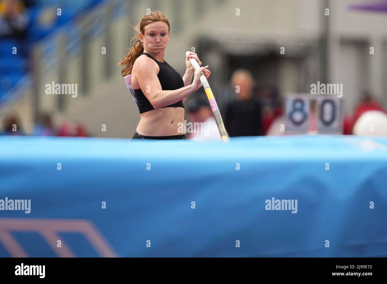 Birmingham, UK. 21st May, 2022. Emily Grove of USA runs up for the ...