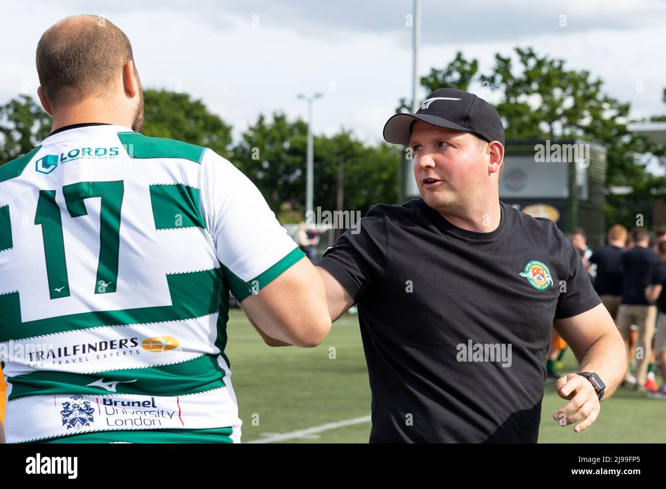 Gibbons bar hi-res stock photography and images - Alamy