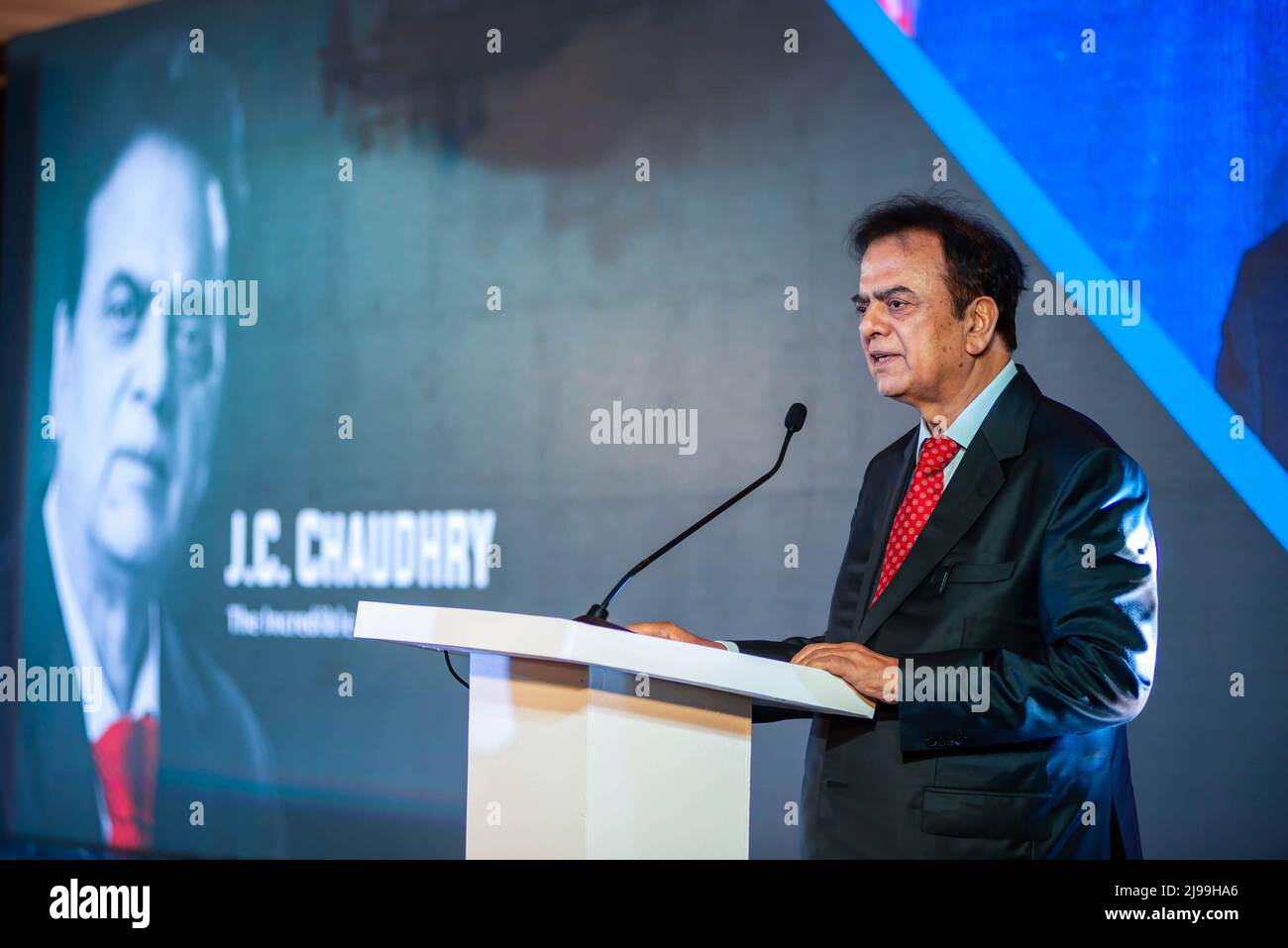 J C Chaudhry, Chairman Aakash Educational Services, Chaudhry Nummero ...