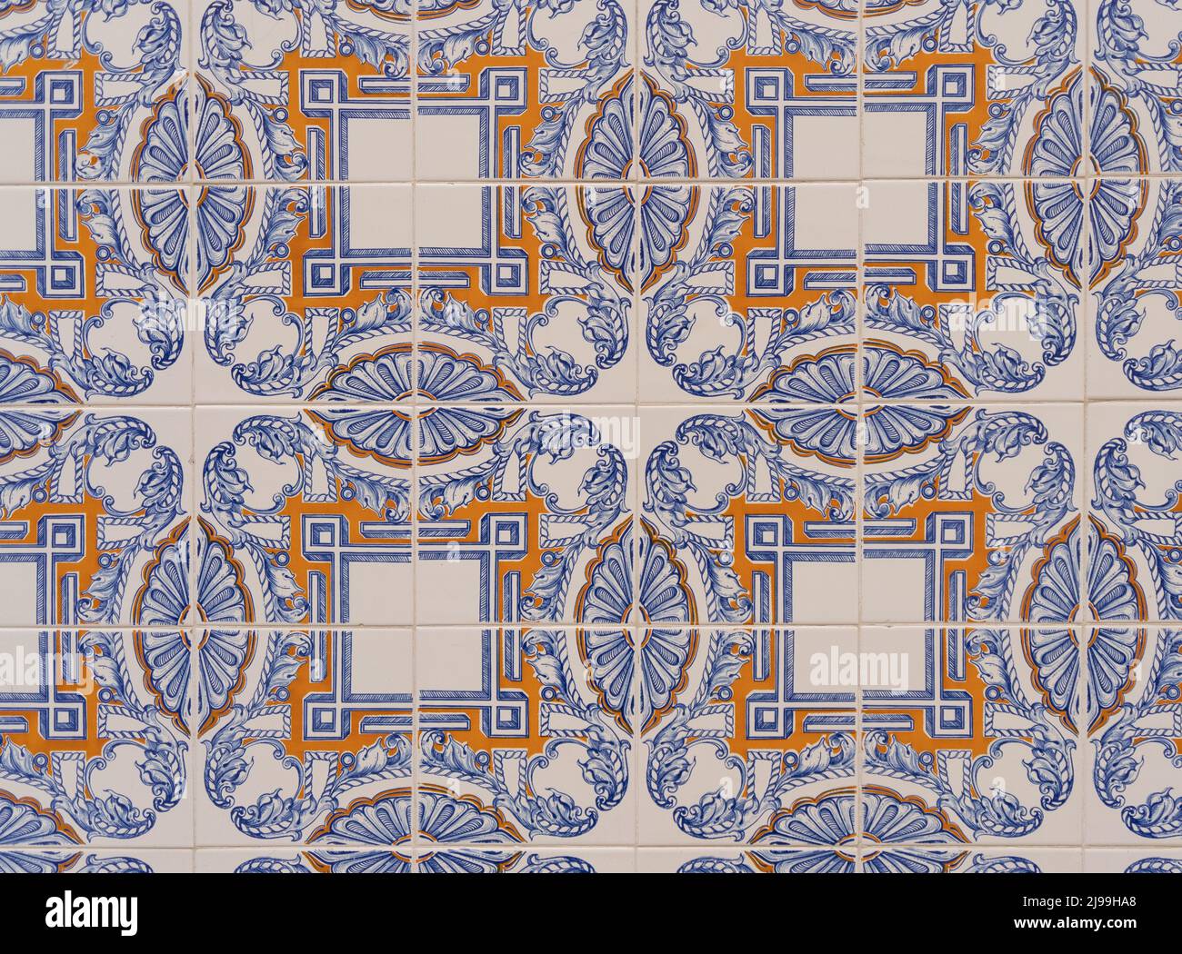 Flower tile patterns hi-res stock photography and images - Alamy