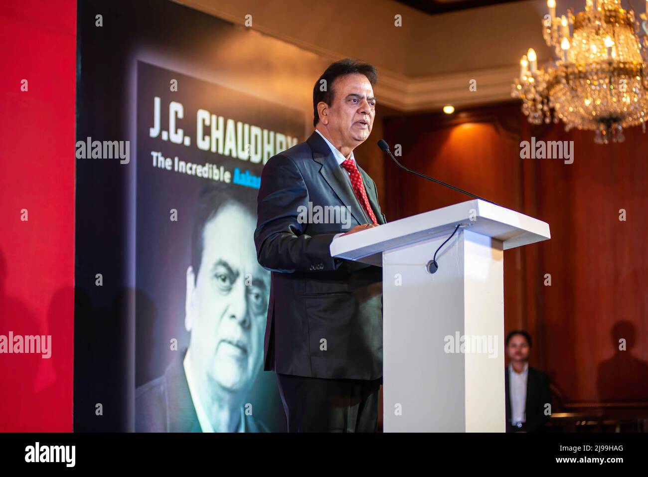 J C Chaudhry, Chairman Aakash Educational Services, Chaudhry Nummero ...