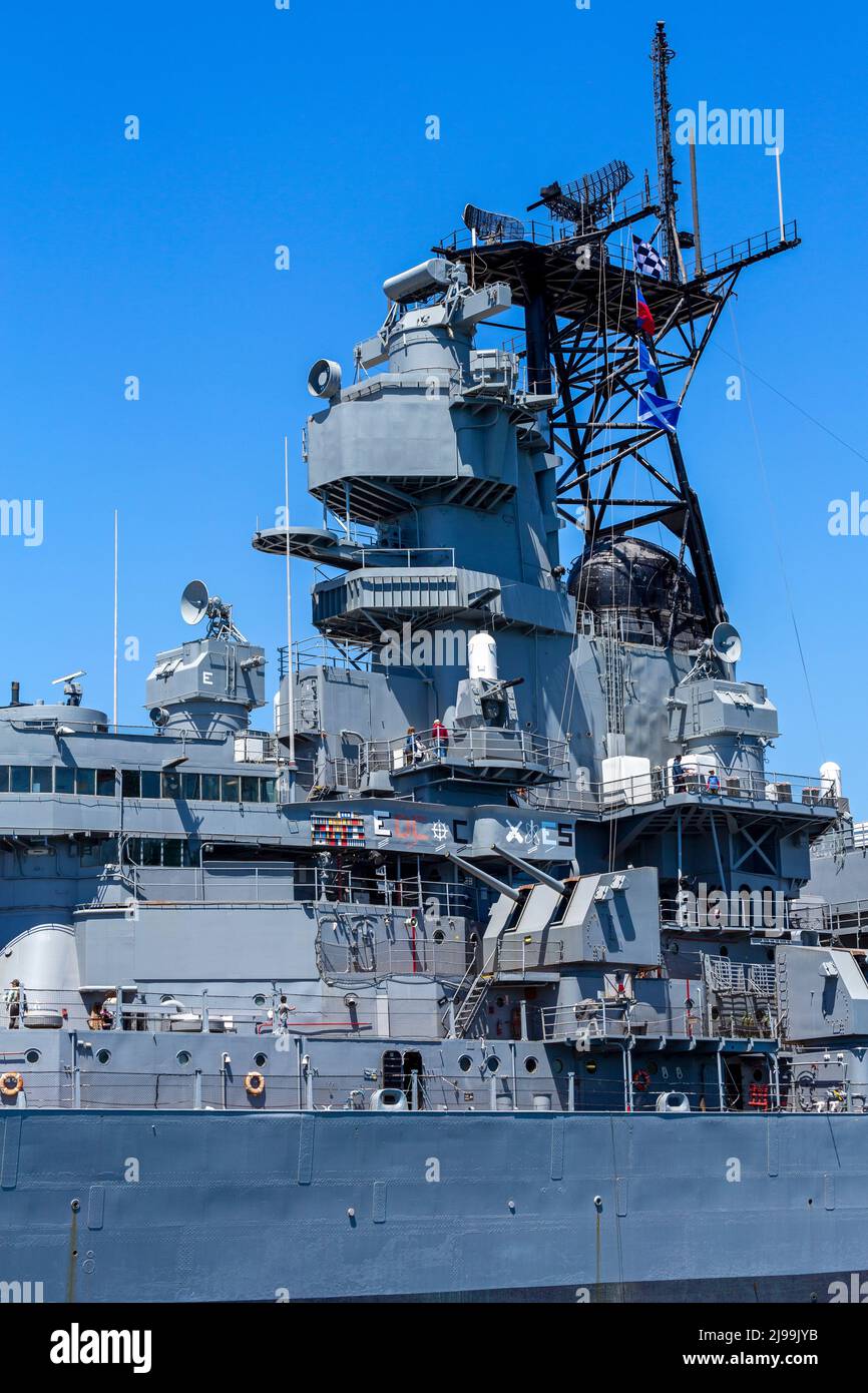 Uss iowa world war 2 ship hi-res stock photography and images - Alamy