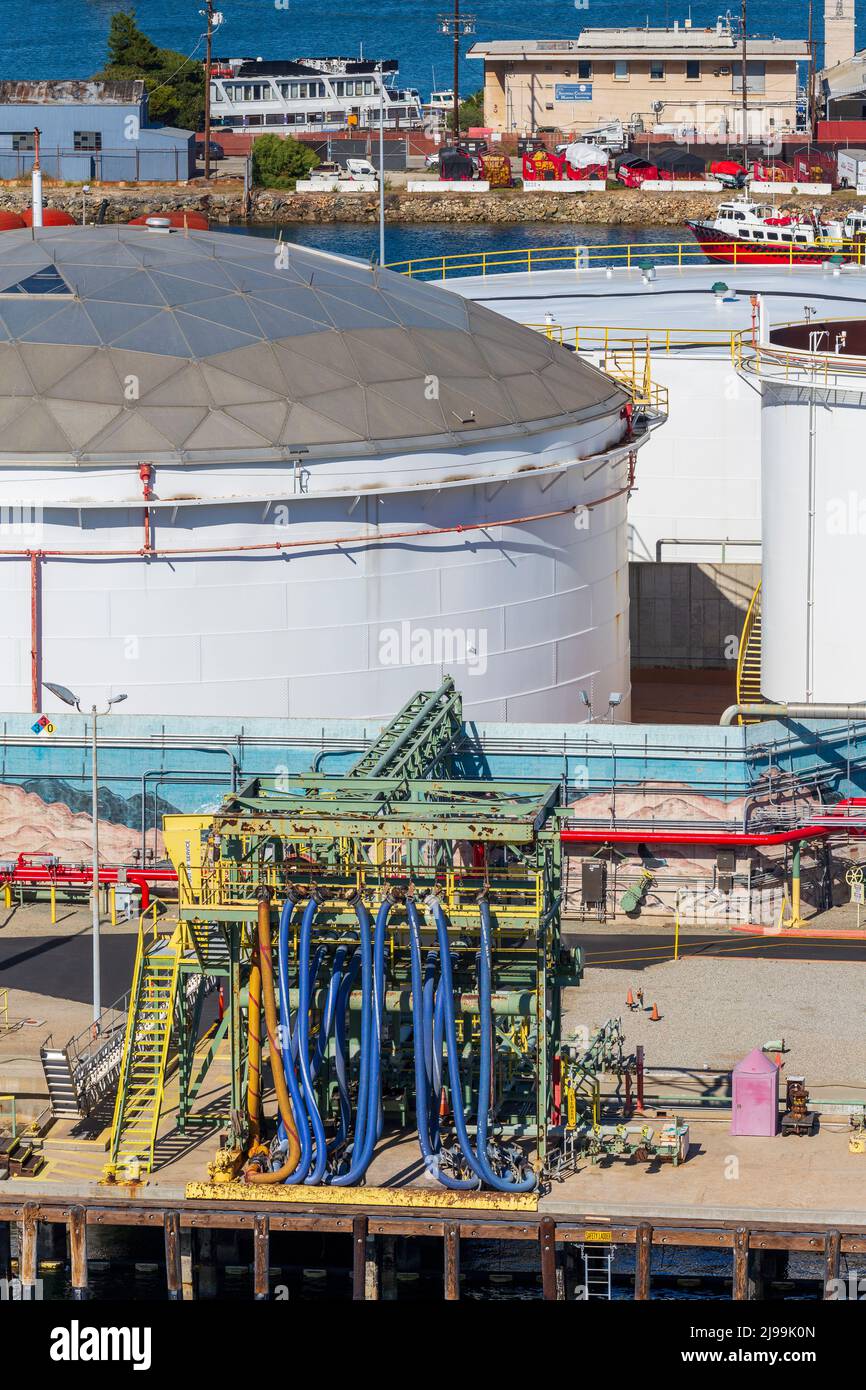 Oil storage on Terminal Island, Port of Los Angeles, San Pedro ...