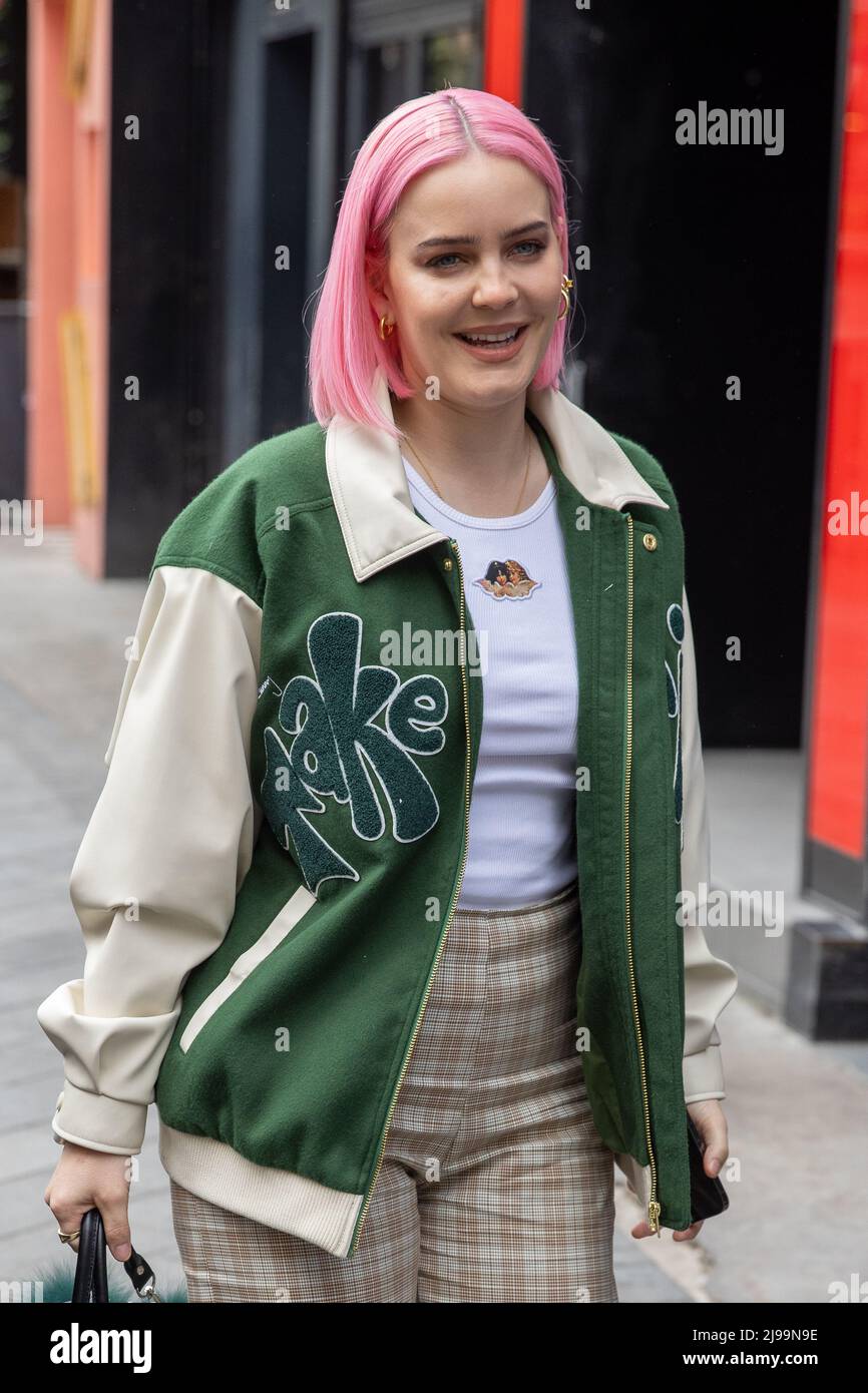 Anne marie singer 2021 hi-res stock photography and images - Alamy