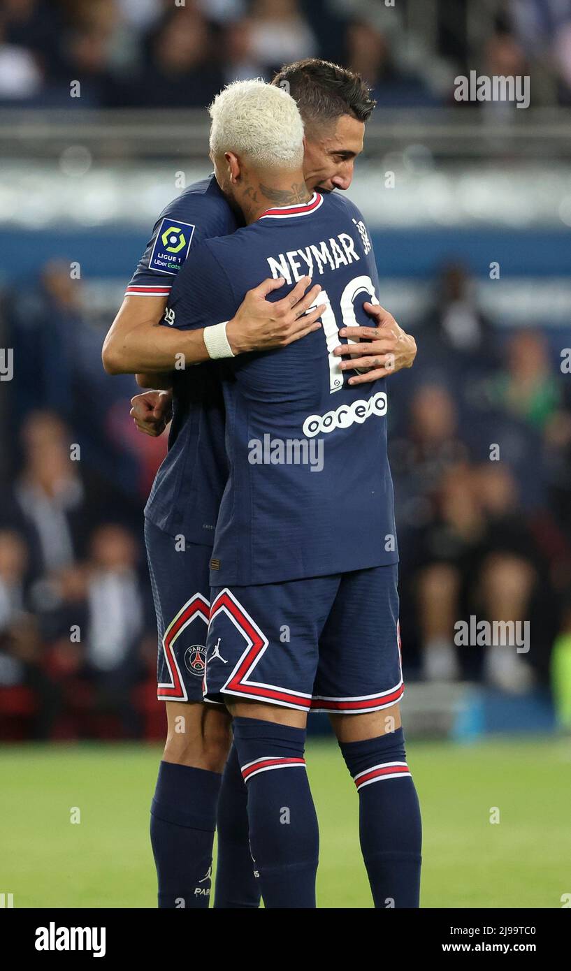 Neymar jr crying hi-res stock photography and images - Alamy