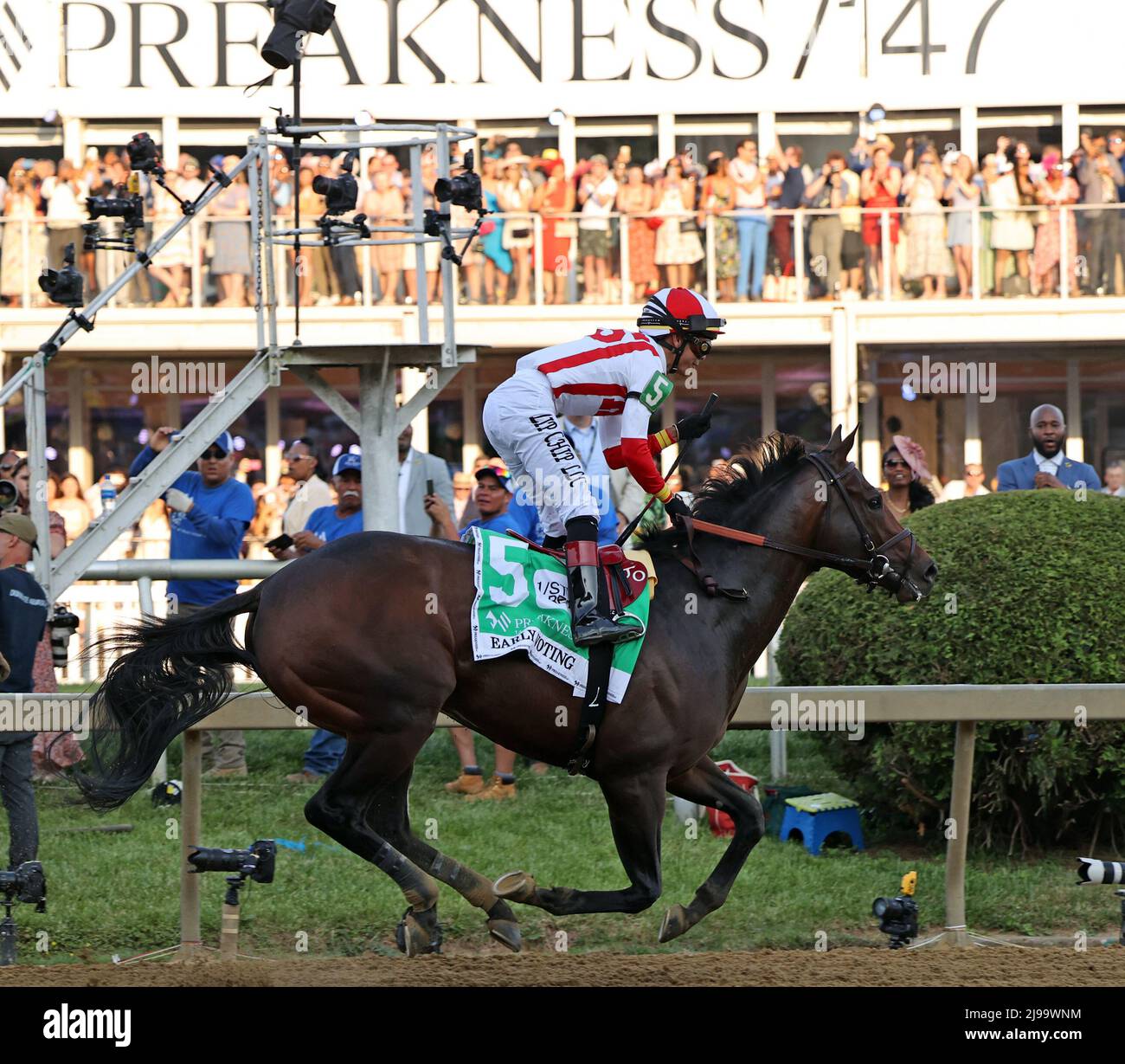 Horse race finish line 2022 hi-res stock photography and images - Alamy
