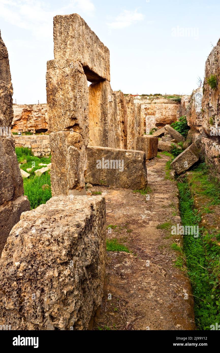 Amrit temple entrance Syria Stock Photo - Alamy