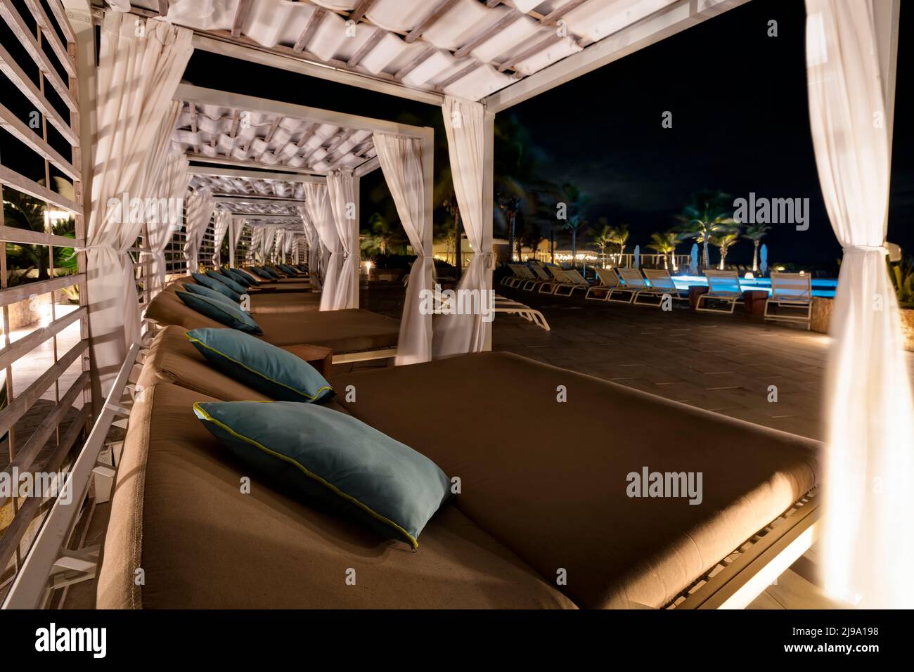 Cabana at Helios Infinity Pool, Grand Palladium White Sand Resort ...