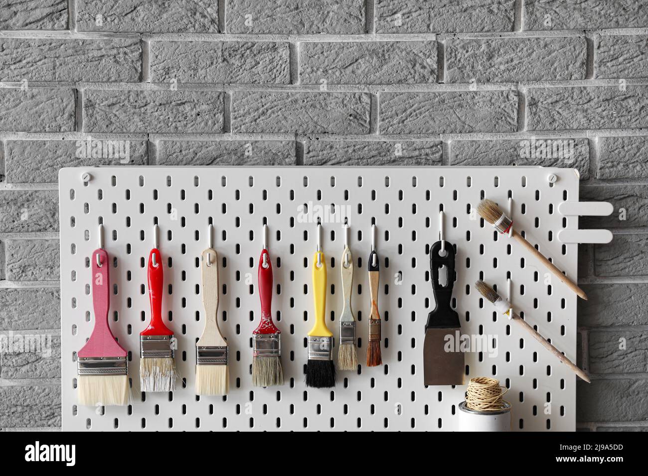 Decorators knife hi-res stock photography and images - Alamy