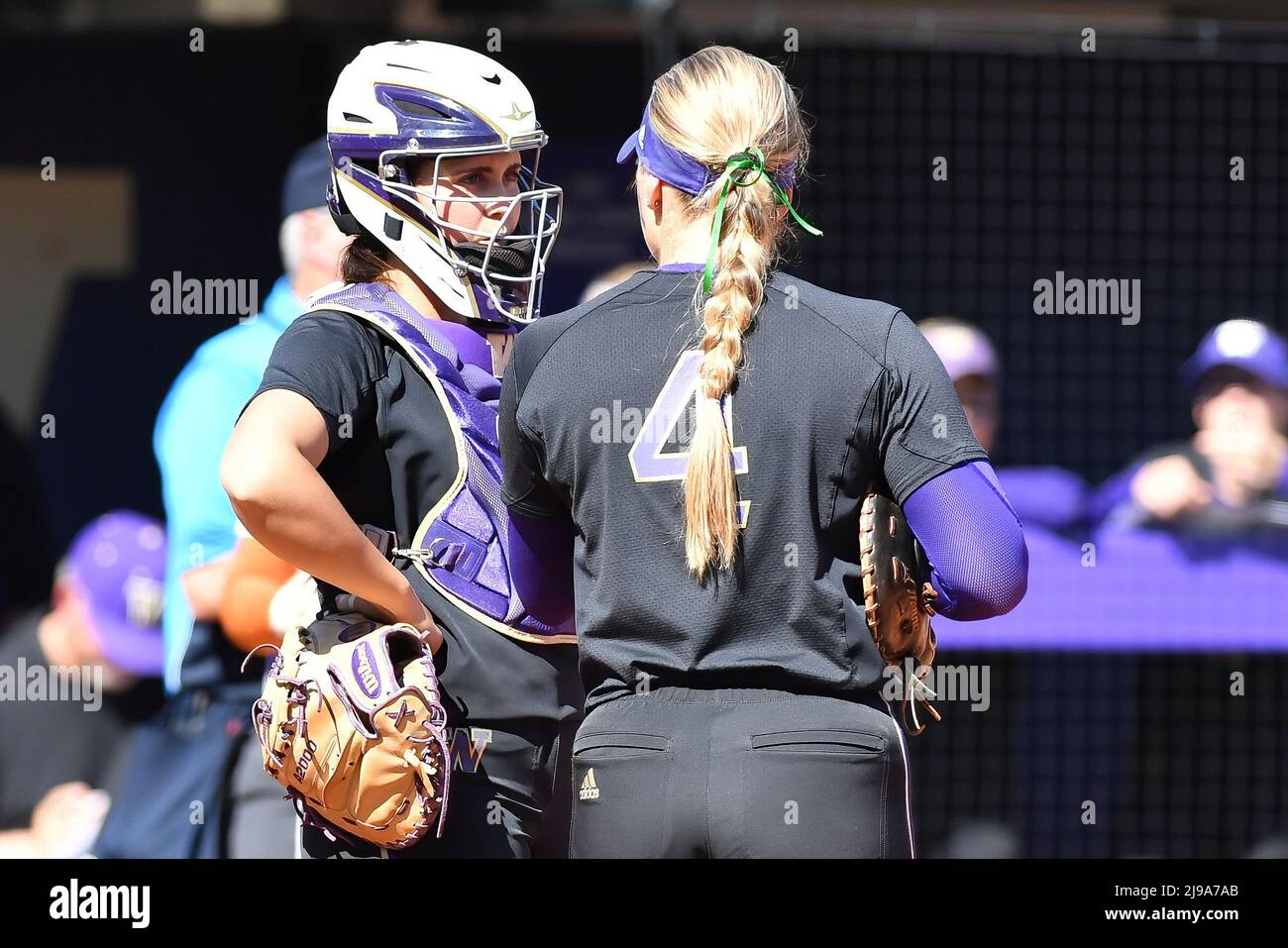 Seattle, WA, USA. 21st May, 2022. Washington catcher Jenn Cummings ...