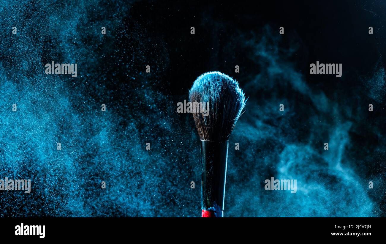 Brush off dust hi-res stock photography and images - Alamy