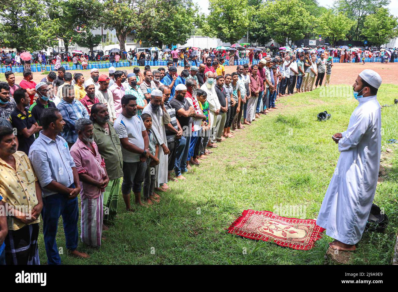 Colombo, Western, Sri Lanka. 20th May, 2022. Prayer time in Colombo ...
