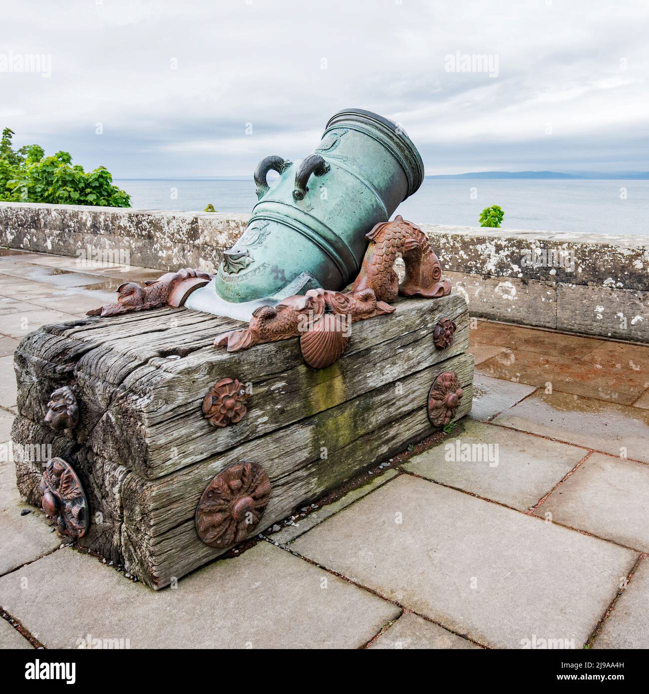 Scottish castle parapet hi-res stock photography and images - Alamy