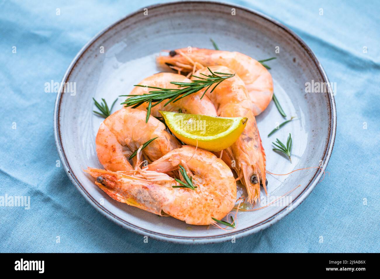 Tiger prawns shrimps set, on fabric surface, top view flat lay, with ...