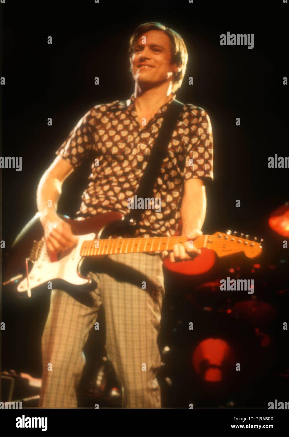 Bryan adams 1996 hi-res stock photography and images - Alamy