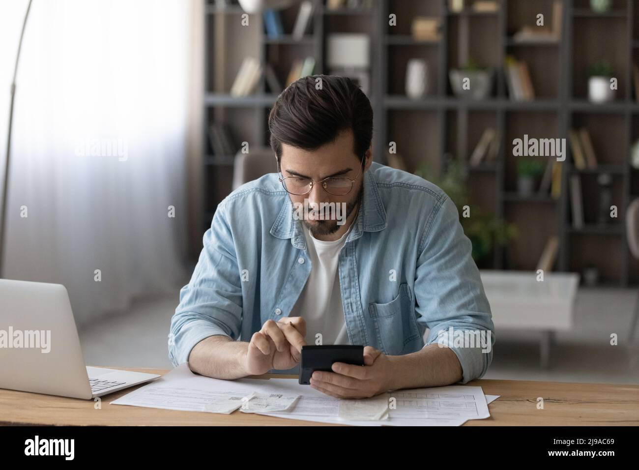 Check receipts hi-res stock photography and images - Alamy