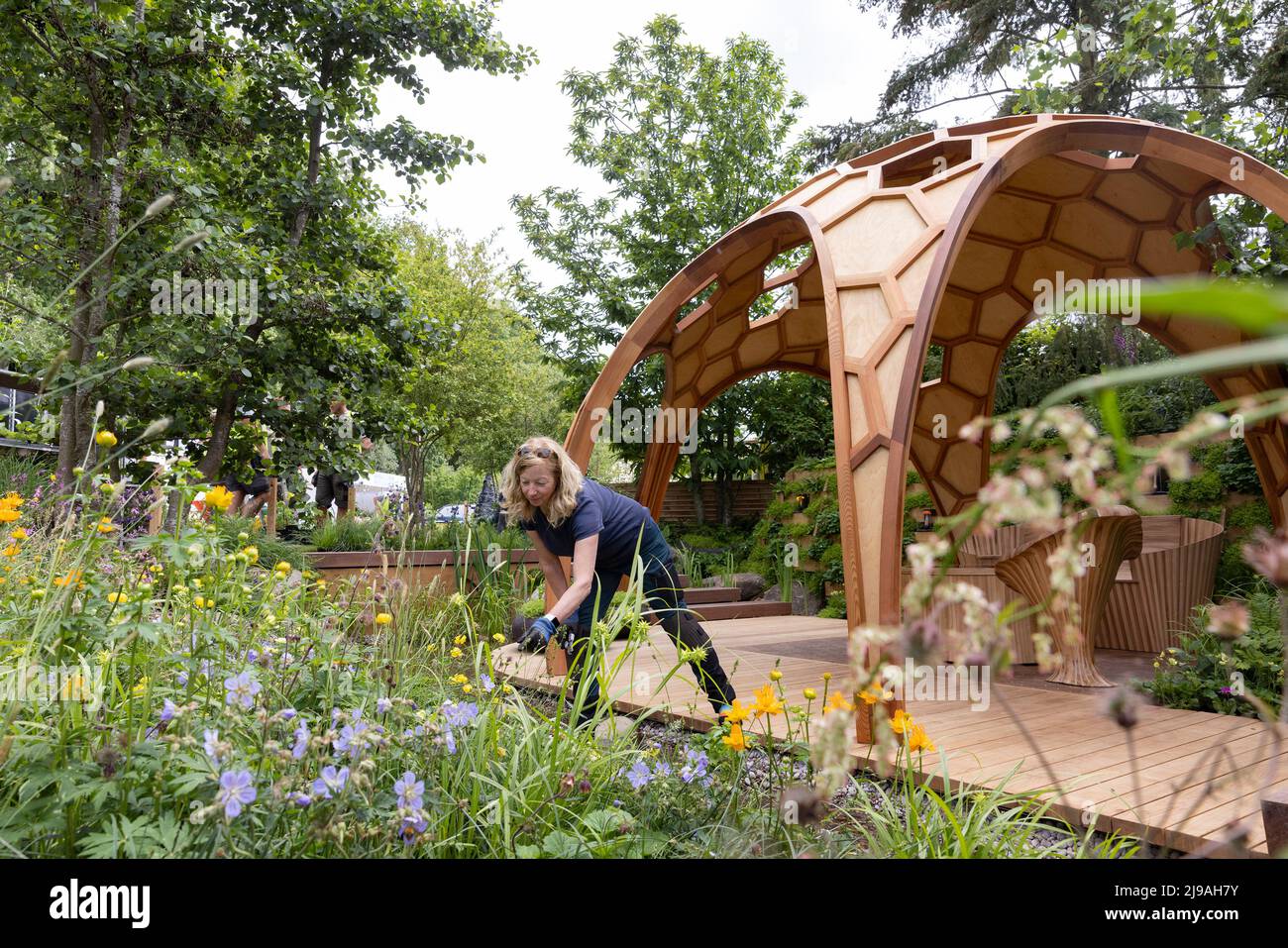 EDITORIAL USE ONLY Christine Poppelwell puts the finishing touches on ...