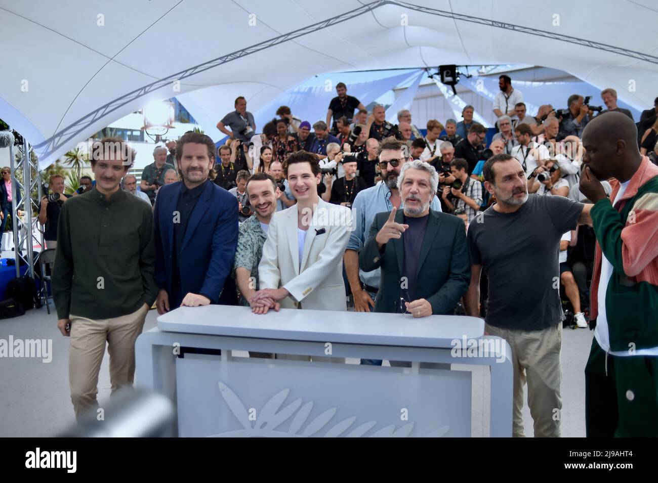 Gilles Lellouche, Jean-Pascal Zadi, Alain Chabat, Quentin Dupieux ...