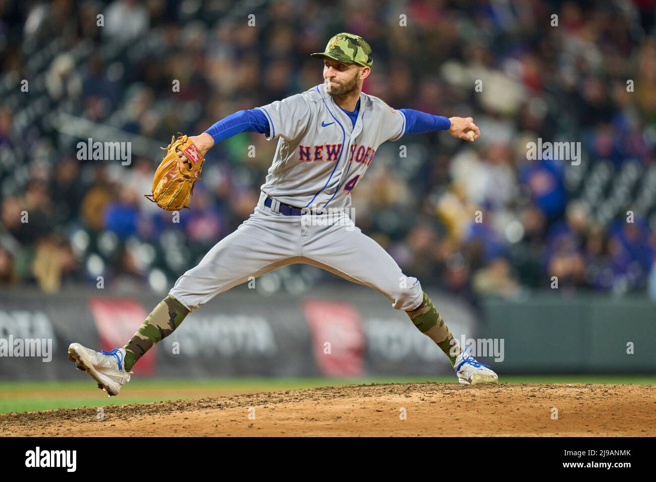 David chasen hi-res stock photography and images - Alamy