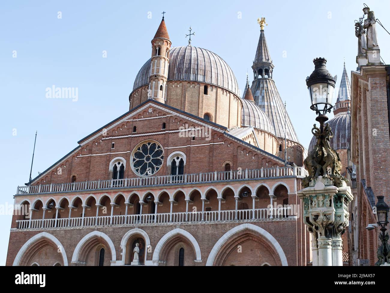 Basilica of Saint Anthony of Padua (Basilica di Sant'Antonio da Padova). Italy Stock Photo - Alamy