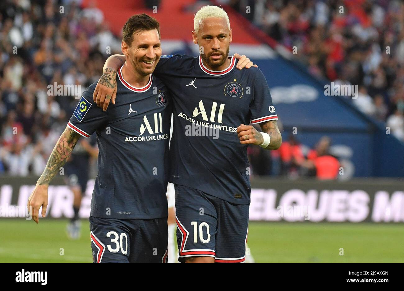 Paris Saint-Germain's Lionel Messi and Neymar during the French L1 ...