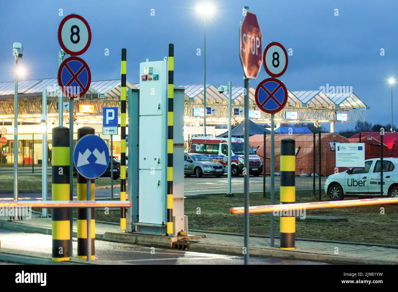 Ukrainian road signs hi-res stock photography and images - Alamy
