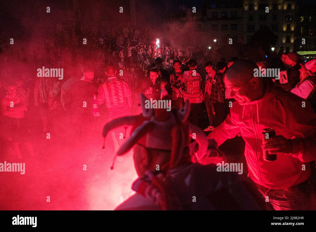 21/05/22, Sunderland AFC Fans Celebrate into the Night in Trafalgar ...