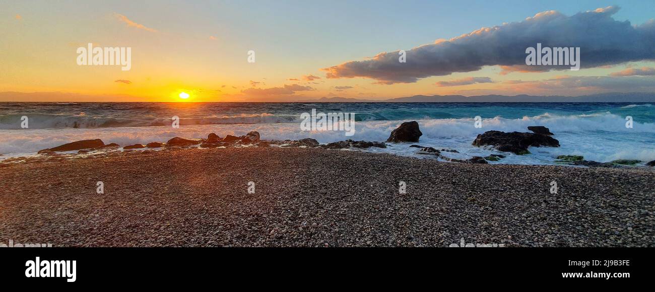Vibrant beach scene sunset hi-res stock photography and images - Alamy