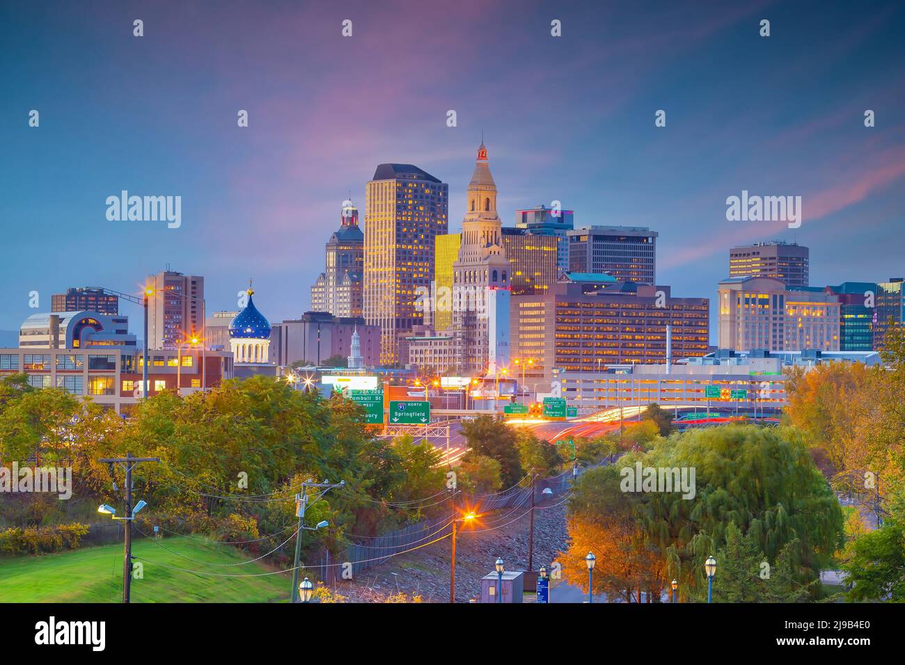 Hartford ct skyline hi-res stock photography and images - Alamy