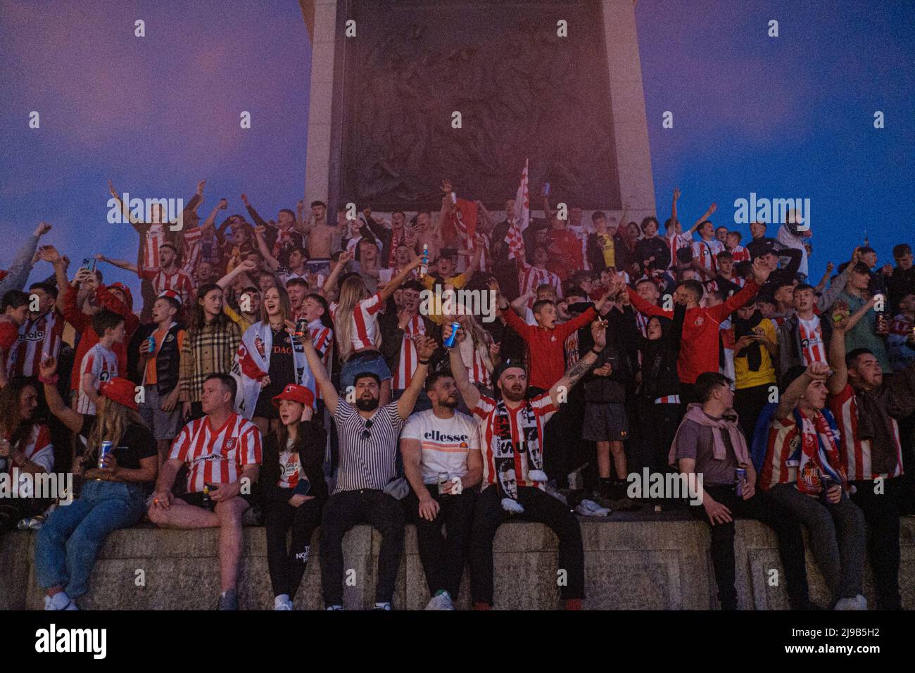 21/05/22, Sunderland AFC Fans Celebrate into the Night in Trafalgar ...