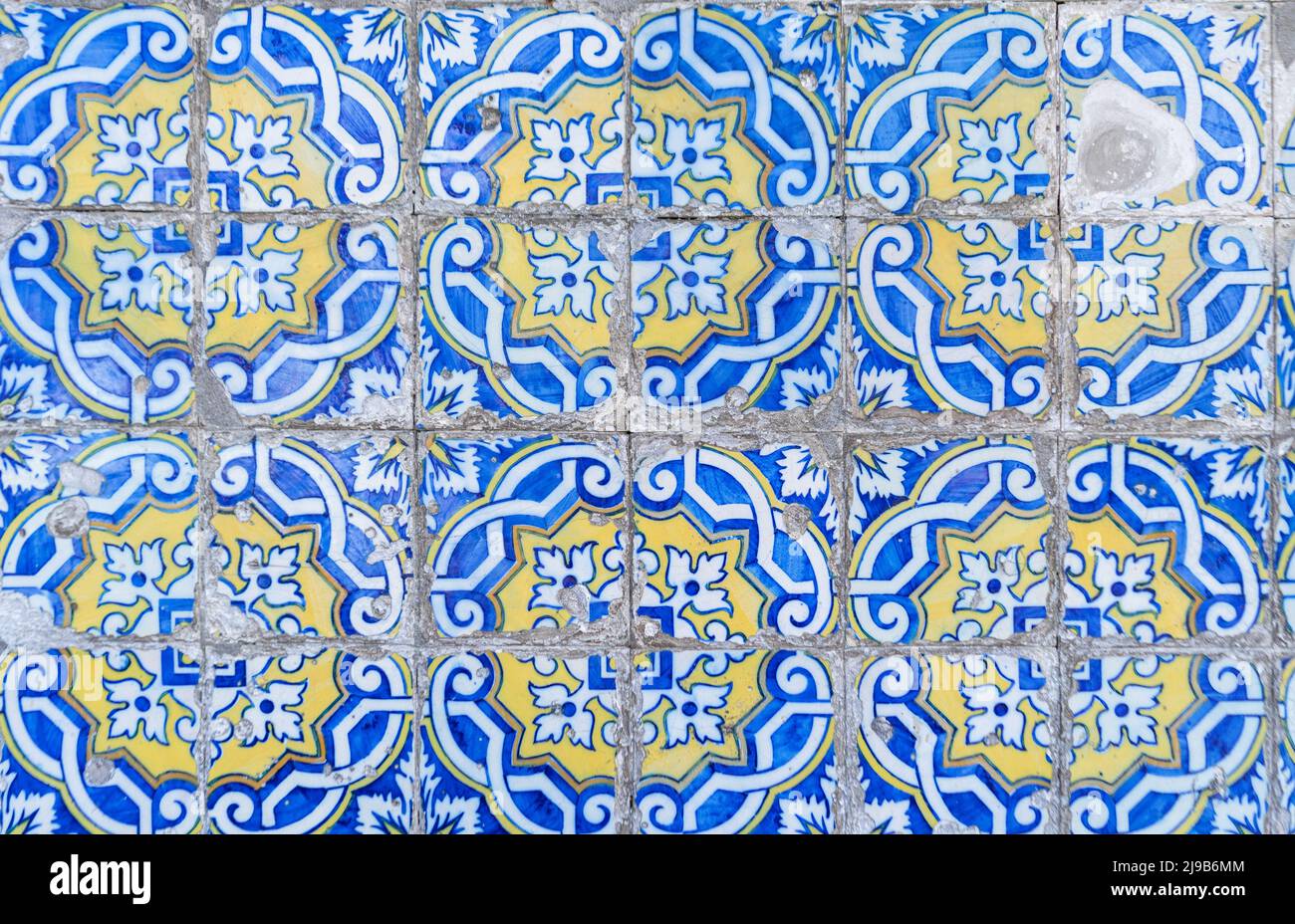Traditional portuguese tile Azulejo Stock Photo - Alamy