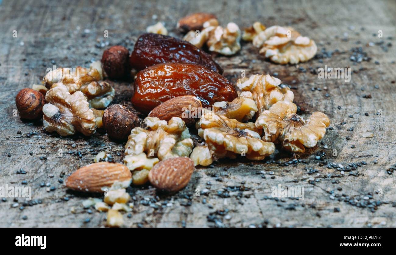 Seeds and nuts diet hi-res stock photography and images - Alamy