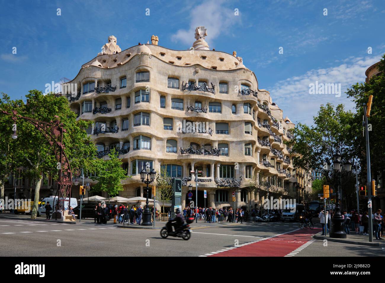 Casa Mila house by architect Antoni Gaudi Stock Photo - Alamy