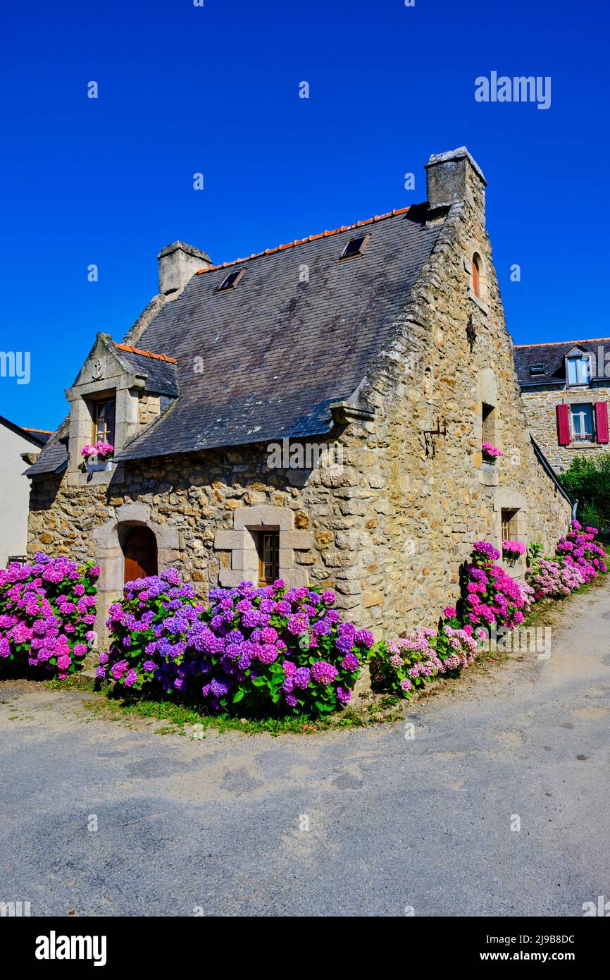 îles du village hi-res stock photography and images - Alamy