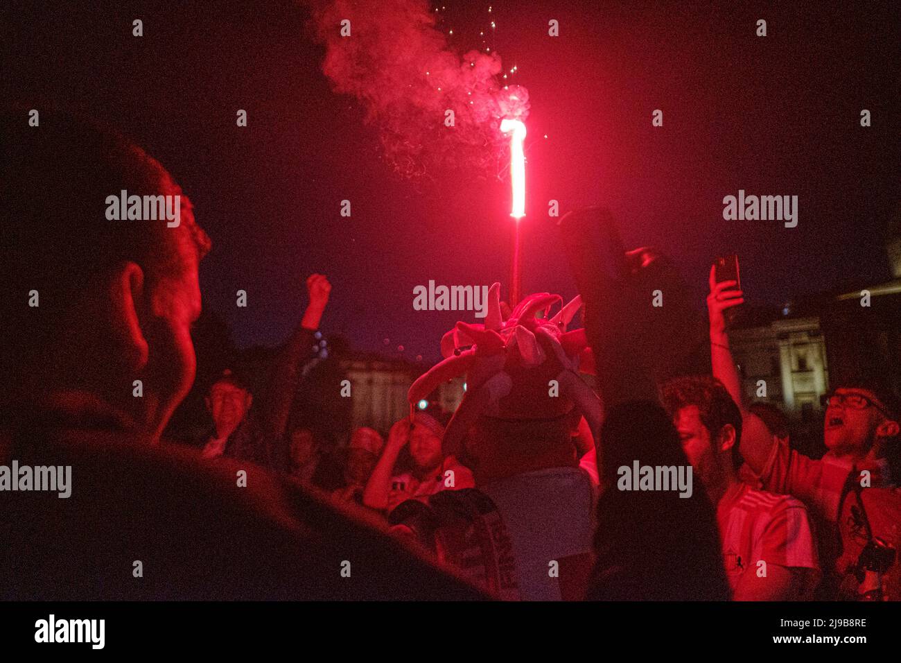 21/05/22, Sunderland AFC Fans Celebrate into the Night in Trafalgar ...
