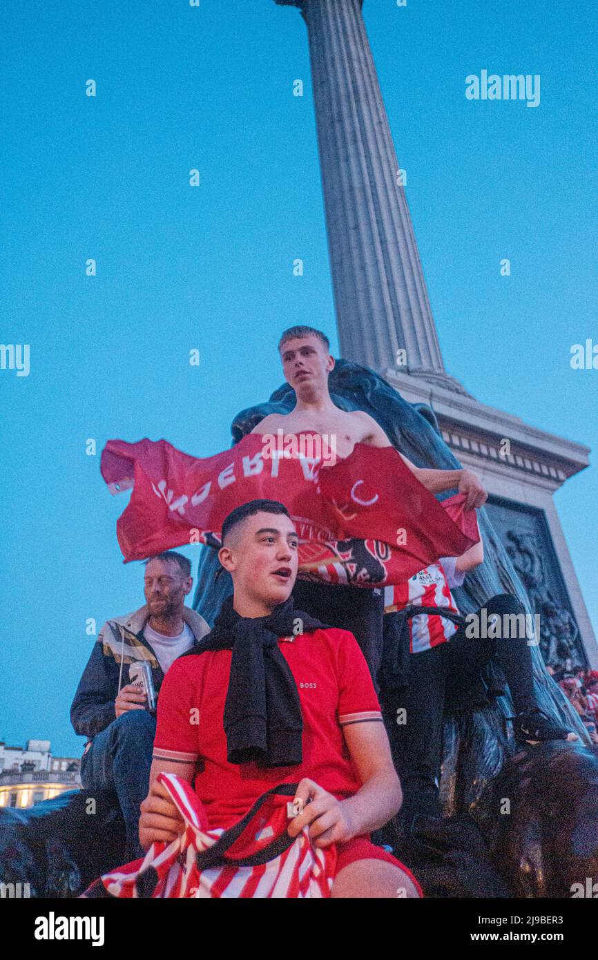 21/05/22, Sunderland AFC Fans Celebrate into the Night in Trafalgar ...